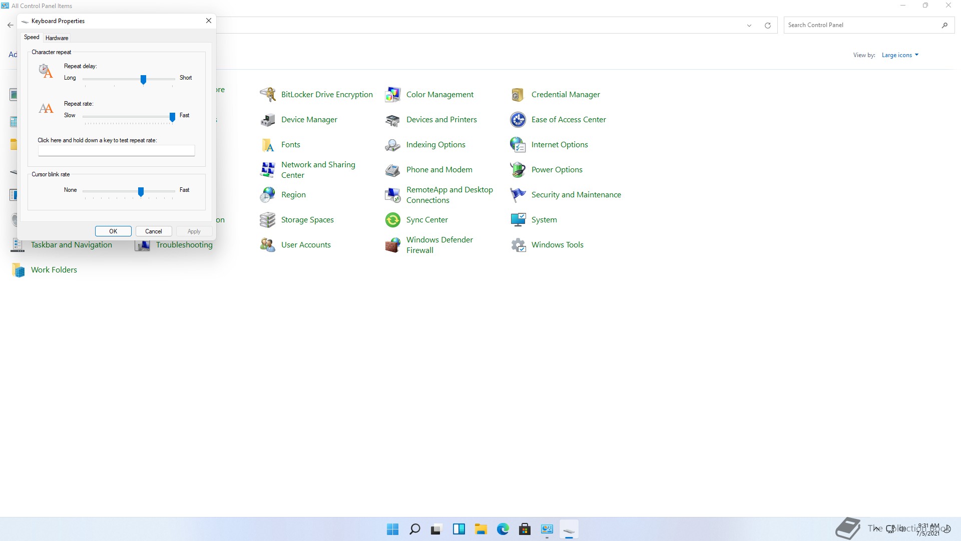 Microsoft Windows 11, 10.0.22000.65 - The Collection Book
